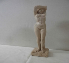 Statuina donna nuda